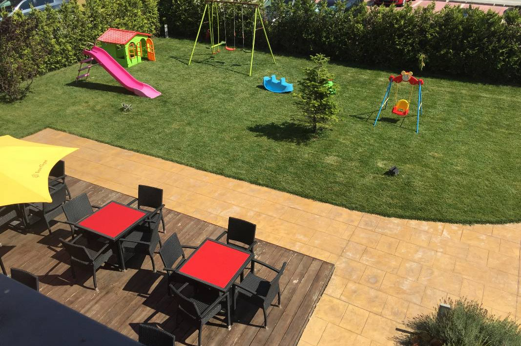 Tomis Garden - Edelweiss Gardens | Amenajari de gradini, sisteme de ...